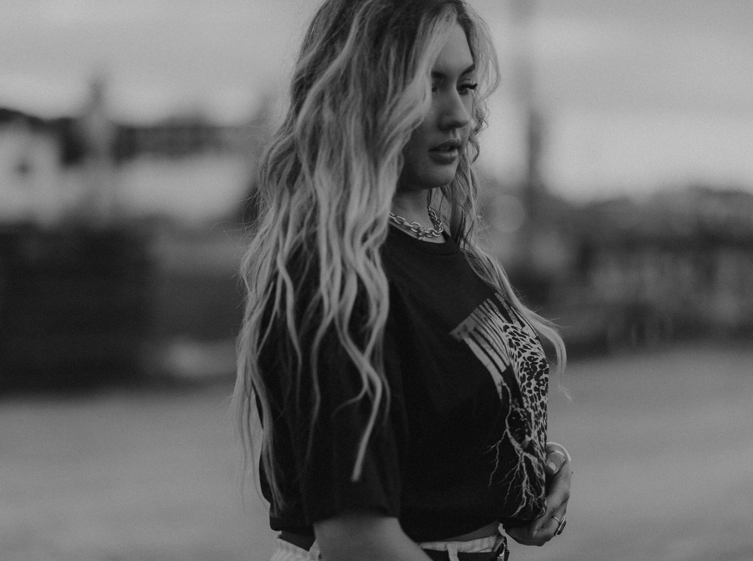Edgy Lifestyle Session in Seattle - Alexandrae Photo - Revel in Your Rarity