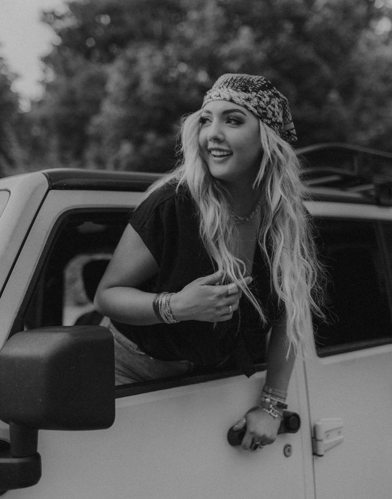 Edgy Lifestyle Session in Seattle - Alexandrae Photo - Revel in Your Rarity